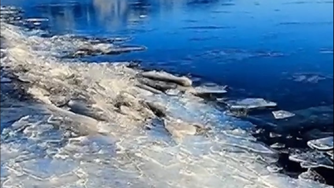 Ice crashes together along lakeshore | cbs8.com