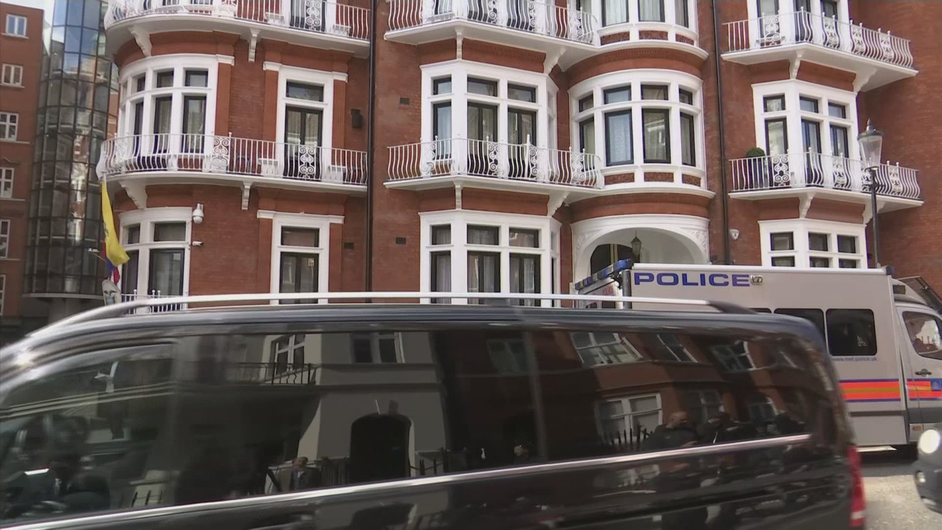 WikiLeaks' Julian Assange arrested in London, faces US charge | cbs8.com