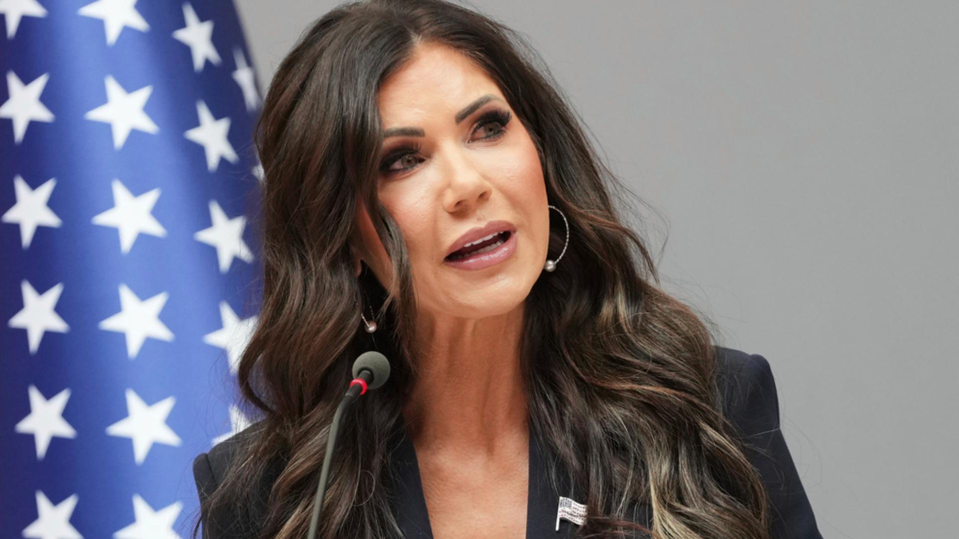 Major US airports reject controversial DHS video blaming Democrats for shutdown | cbs8.com