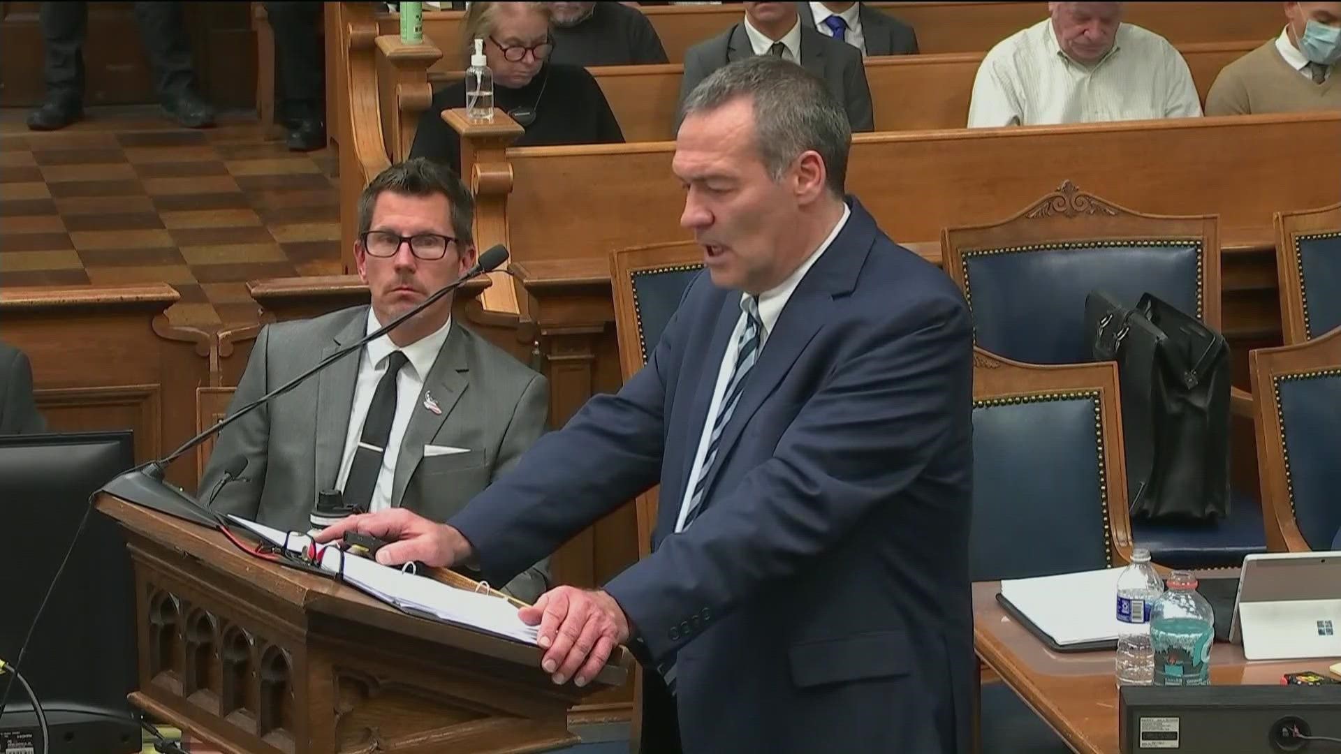 Rittenhouse closing arguments finish, deliberations start Tuesday ...