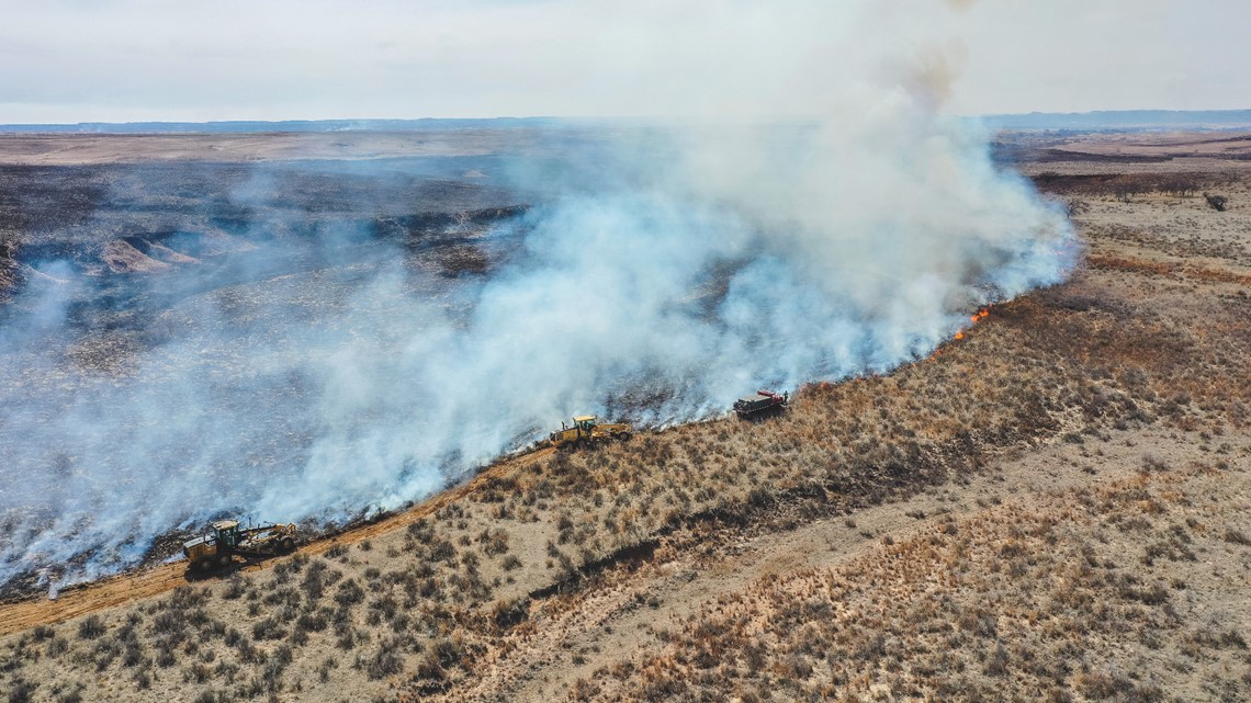 Texas wildfires burn more than 1,900 square miles | cbs8.com