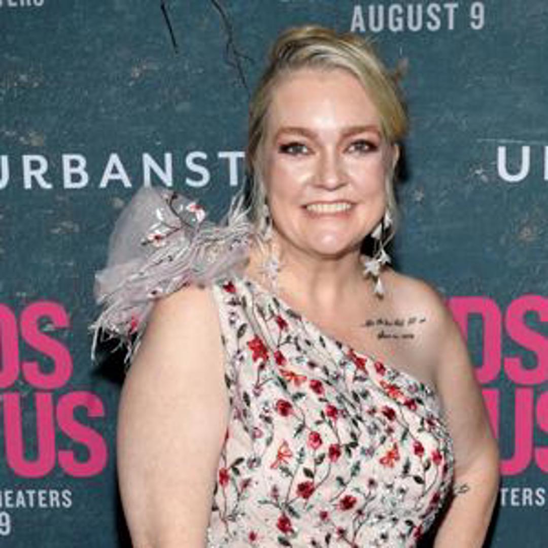 Author Colleen Hoover reveals she is undergoing cancer treatment | cbs8.com