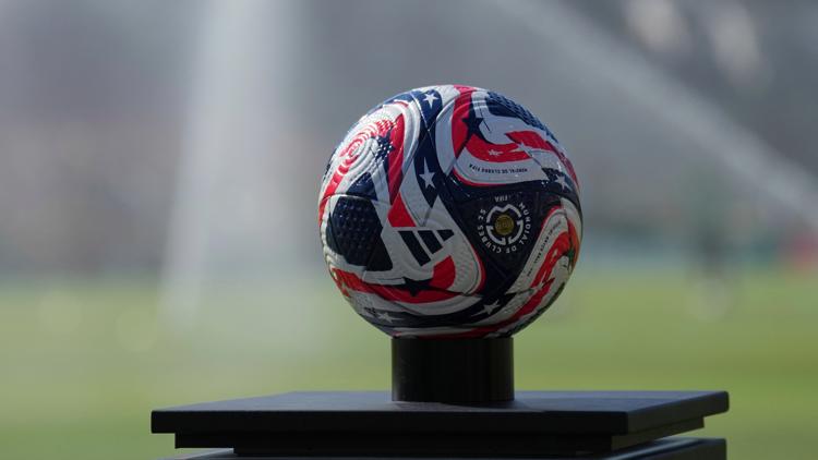 Mark Knoller, longtime CBS News White House reporter, dies at 73 | cbs8.com