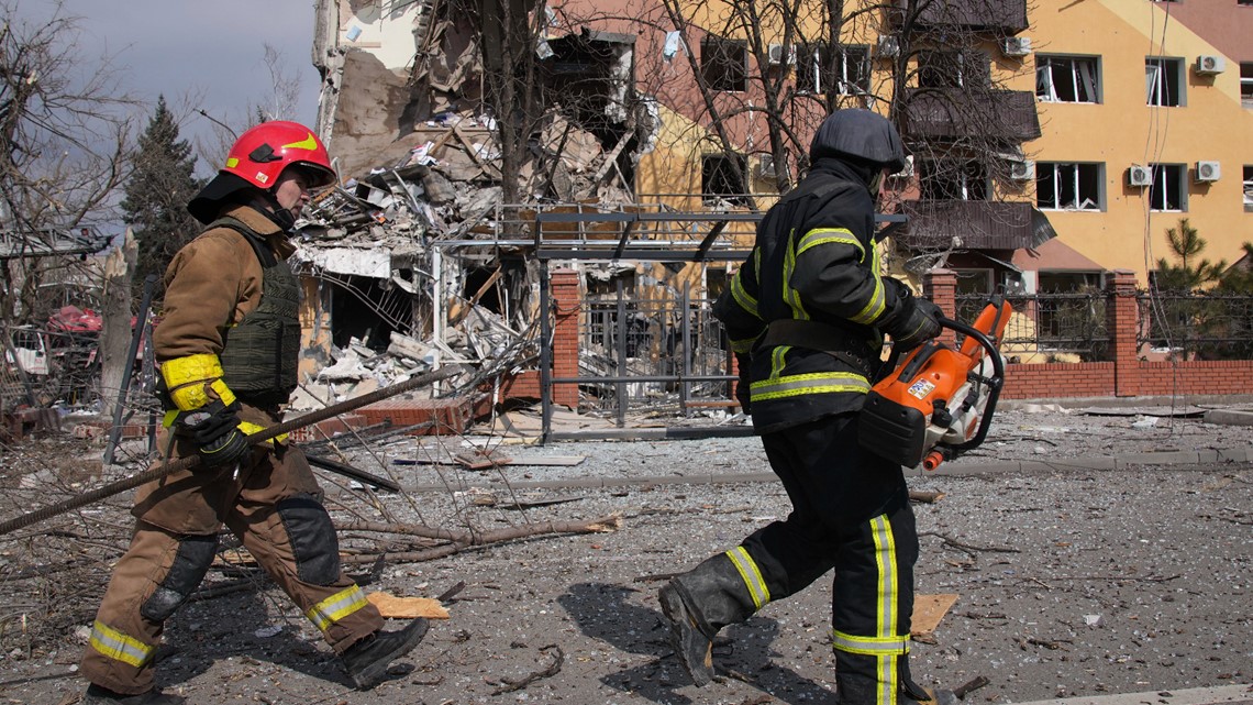 Ukraine war: 40-mile Russian convoy near Kyiv breaks up | cbs8.com