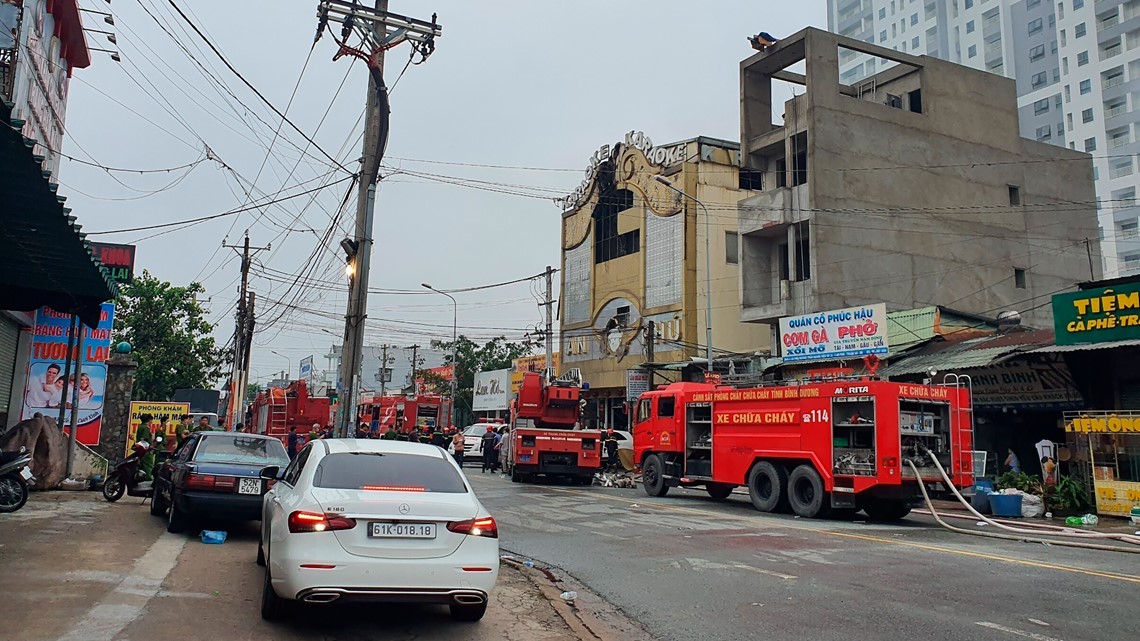 Vietnam karaoke parlor fire: At least 33 killed | cbs8.com