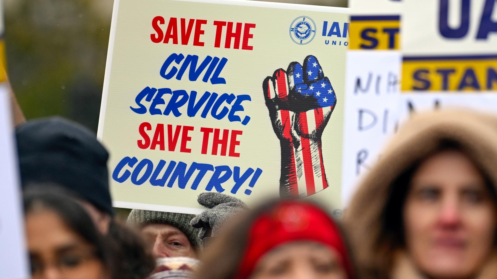 Trump administration setting stage for large-scale federal worker layoffs | cbs8.com