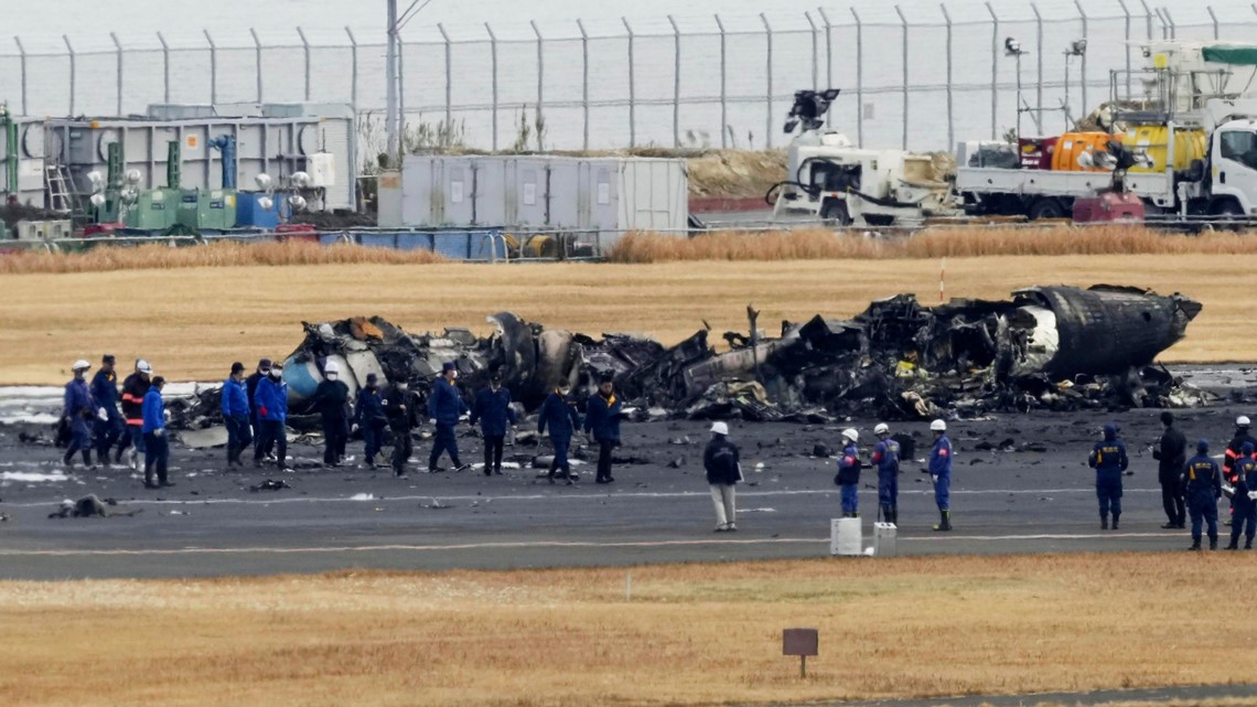 Investigation begins into fatal Tokyo plane crash on runway | cbs8.com