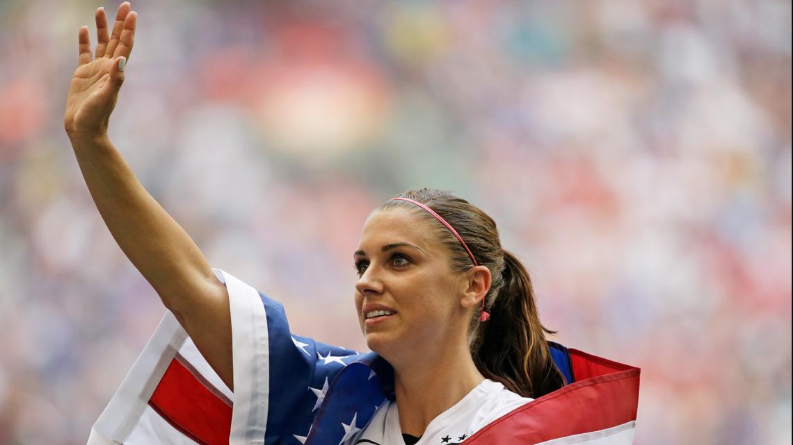 'She's the one that inspired me to play soccer' | Alex Morgan fans ...