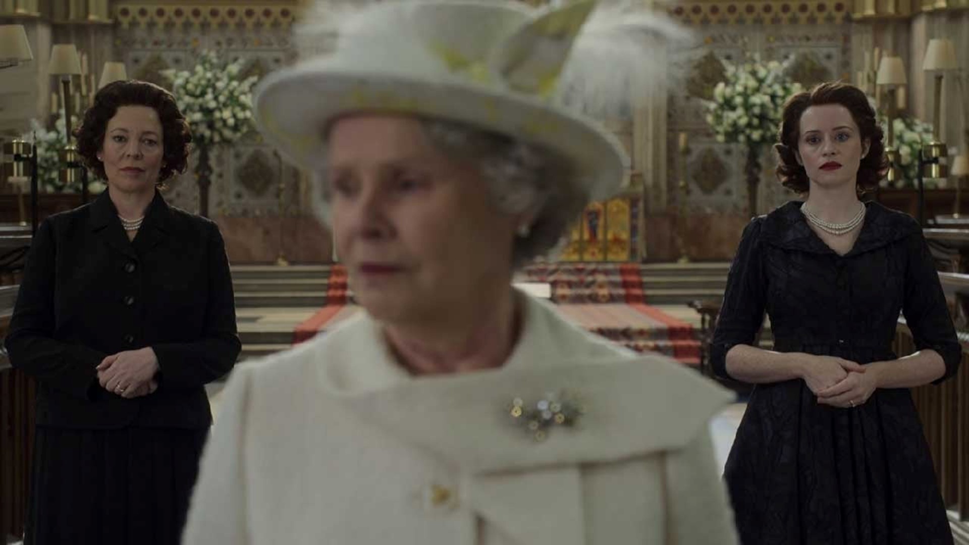How 'The Crown' Brought Back Olivia Colman and Claire Foy for Queen ...