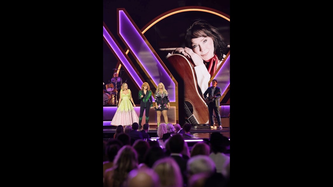 Loretta Lynn Remembered With Stunning Tribute Performance at 2022 CMA ...