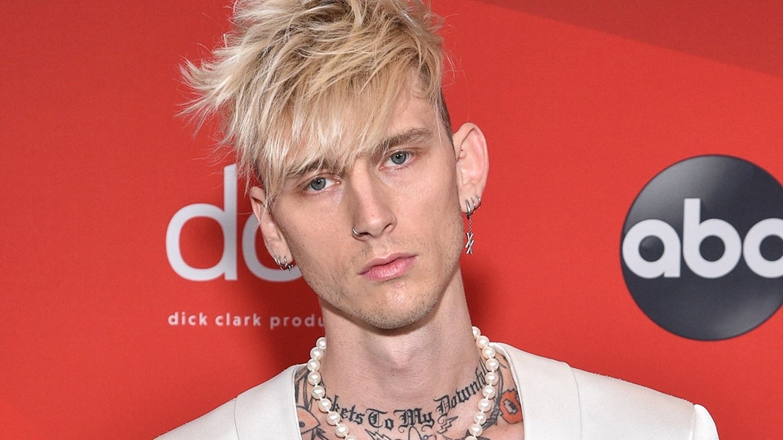 Machine Gun Kelly Admits He 'Started Smoking' Again: 'Life's Been Weird ...