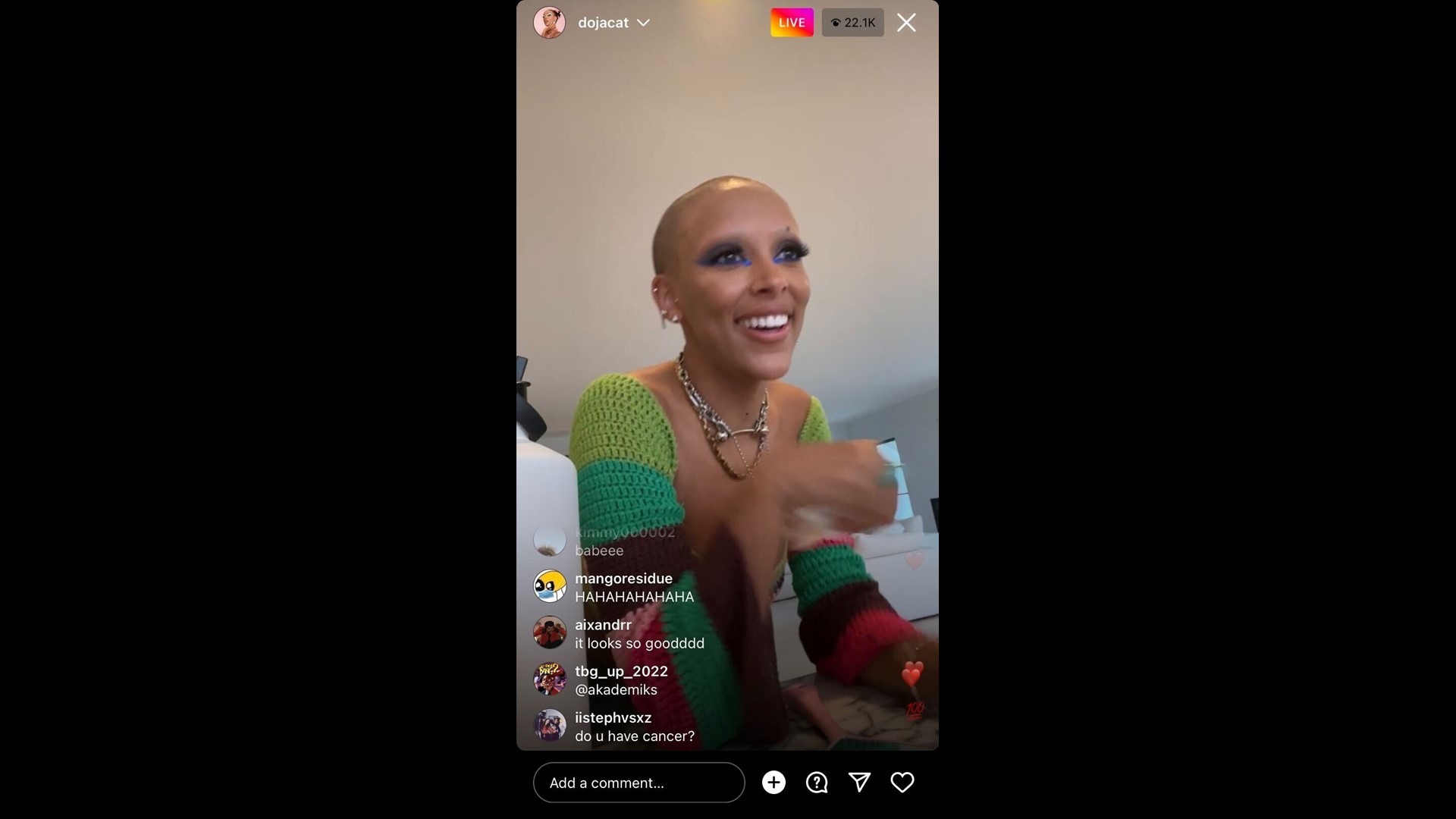 Doja Cat Shaves Off Her Eyebrows, Debuts Buzzed Head on Instagram Live ...