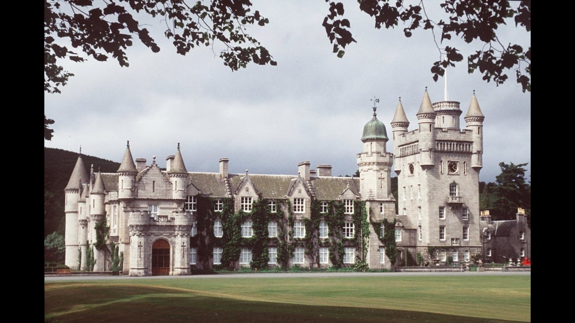 Queen Elizabeth's Place of Death: The History of Balmoral and ...