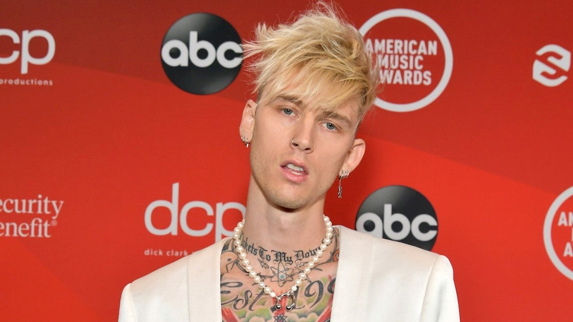 Machine Gun Kelly Reveals He's in Therapy, Talks Past Drug Use | cbs8.com