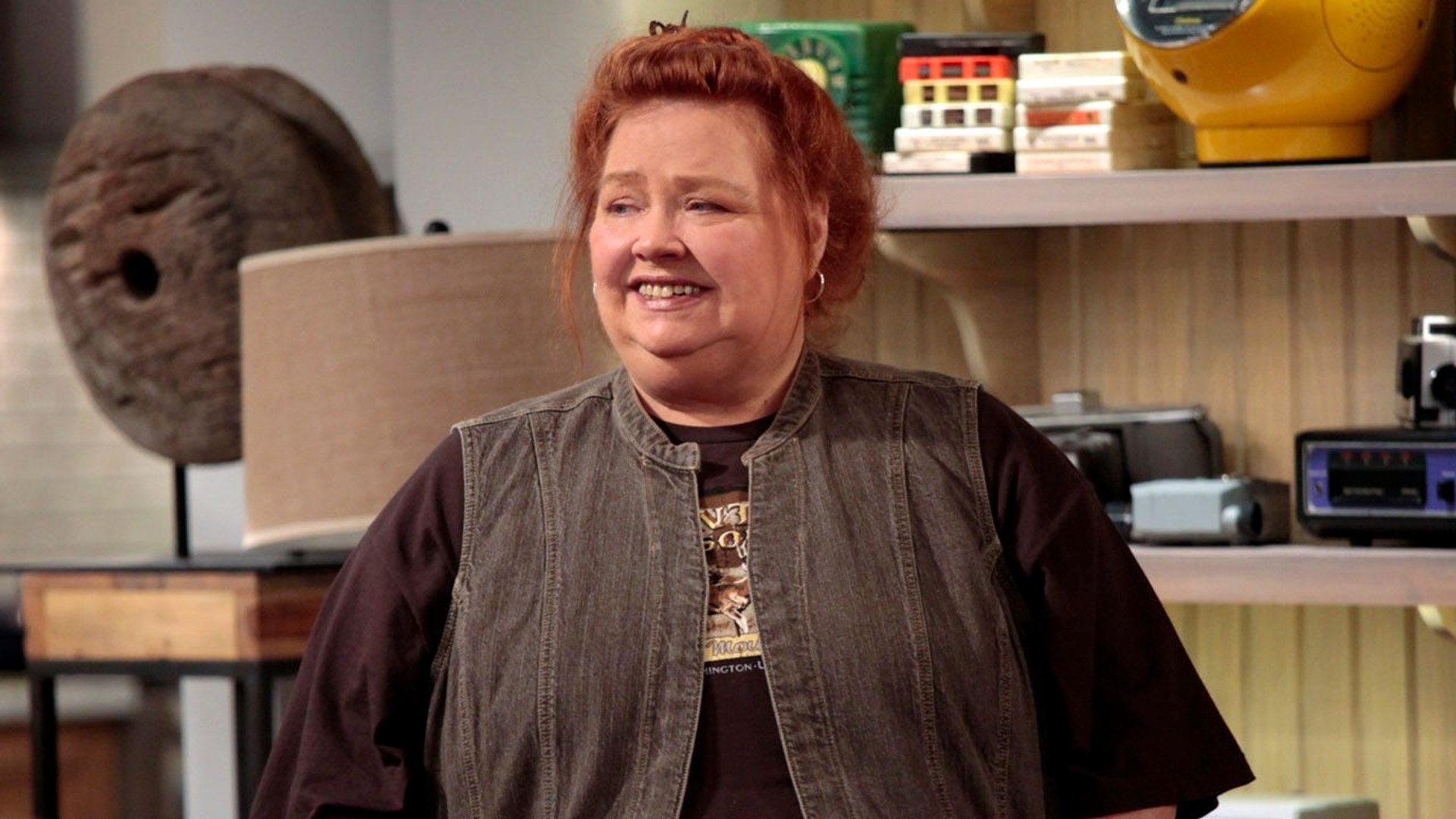 Conchata Ferrell, 'Two and a Half Men' Star, Dead at 77 | cbs8.com