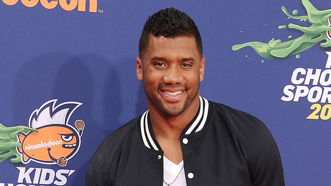 Russell Wilson Recalls Racist Encounter Following 2014 Super Bowl Win ...