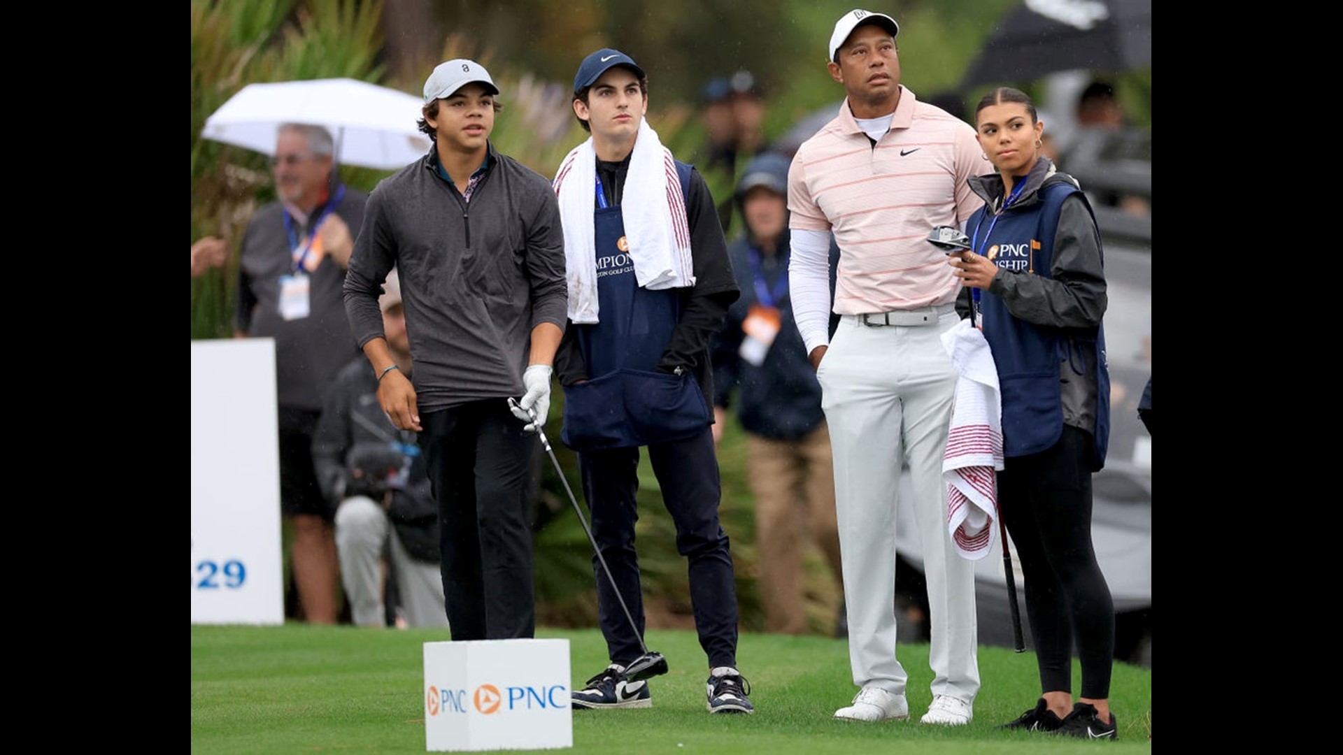 Tiger Woods 16 Year Old Daughter Sam Caddies For Him At Pnc