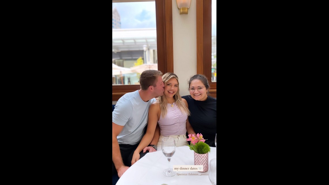 'Love Is Blind' Star Damian Powers Kisses Giannina Gibelli After ...