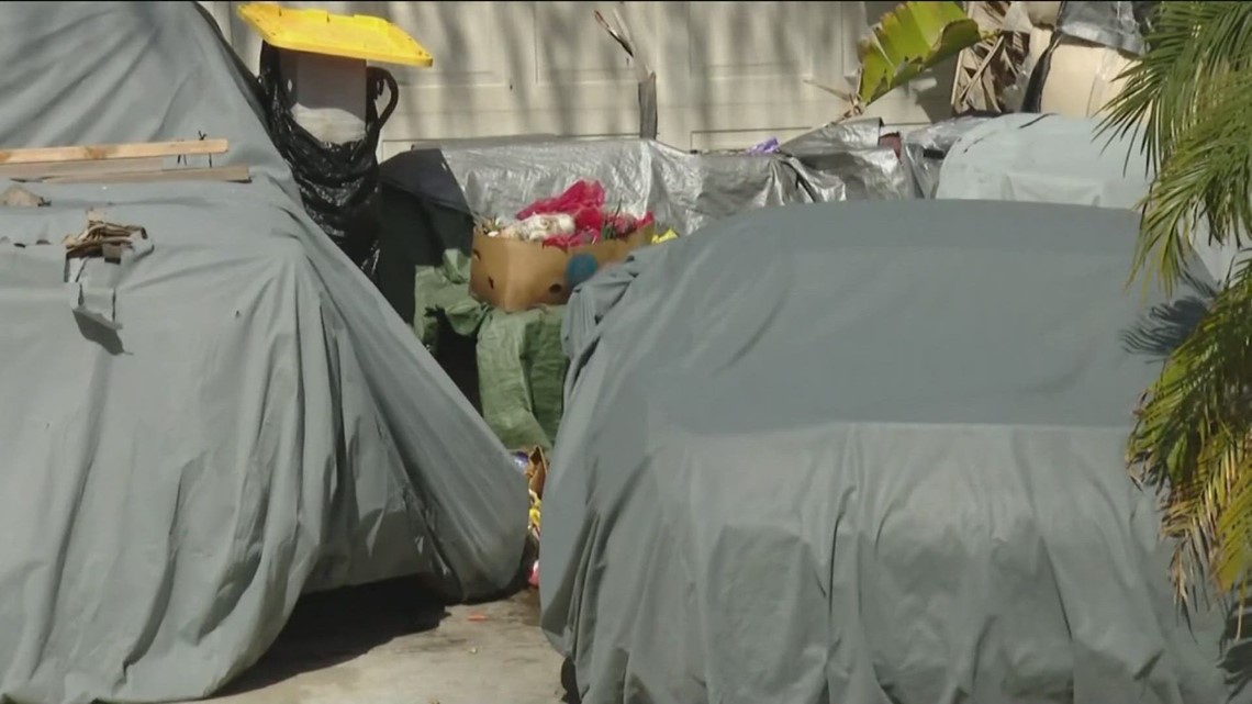 San Diego neighbors fight to clean 'hoarder house' near border | cbs8.com