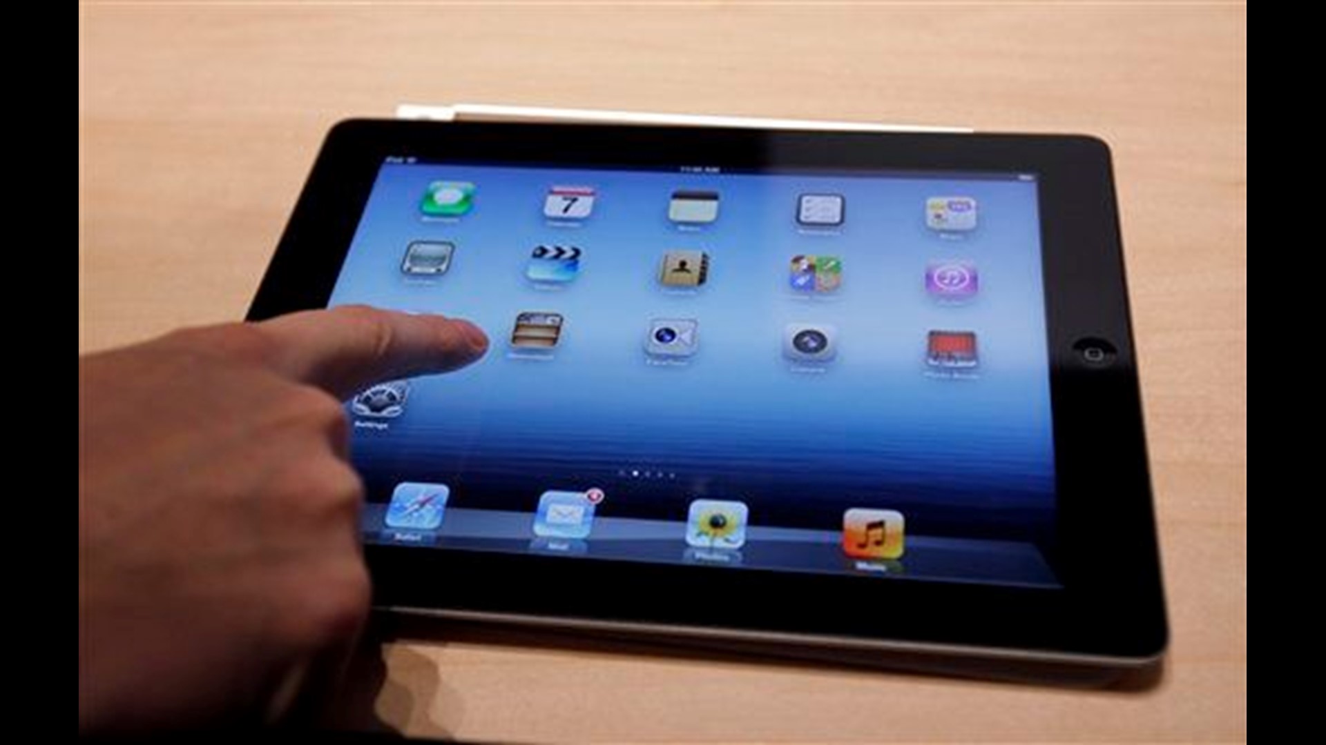 Apple unveils iPad with more memory | cbs8.com
