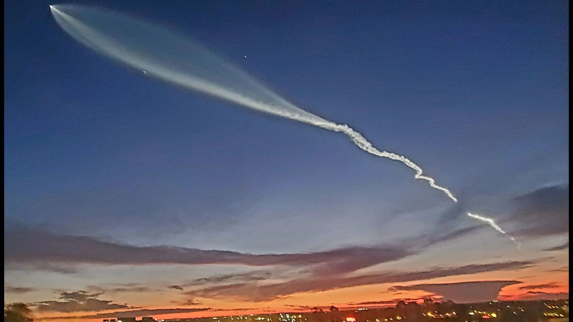 SpaceX launch seen over CA skies at sunset | cbs8.com
