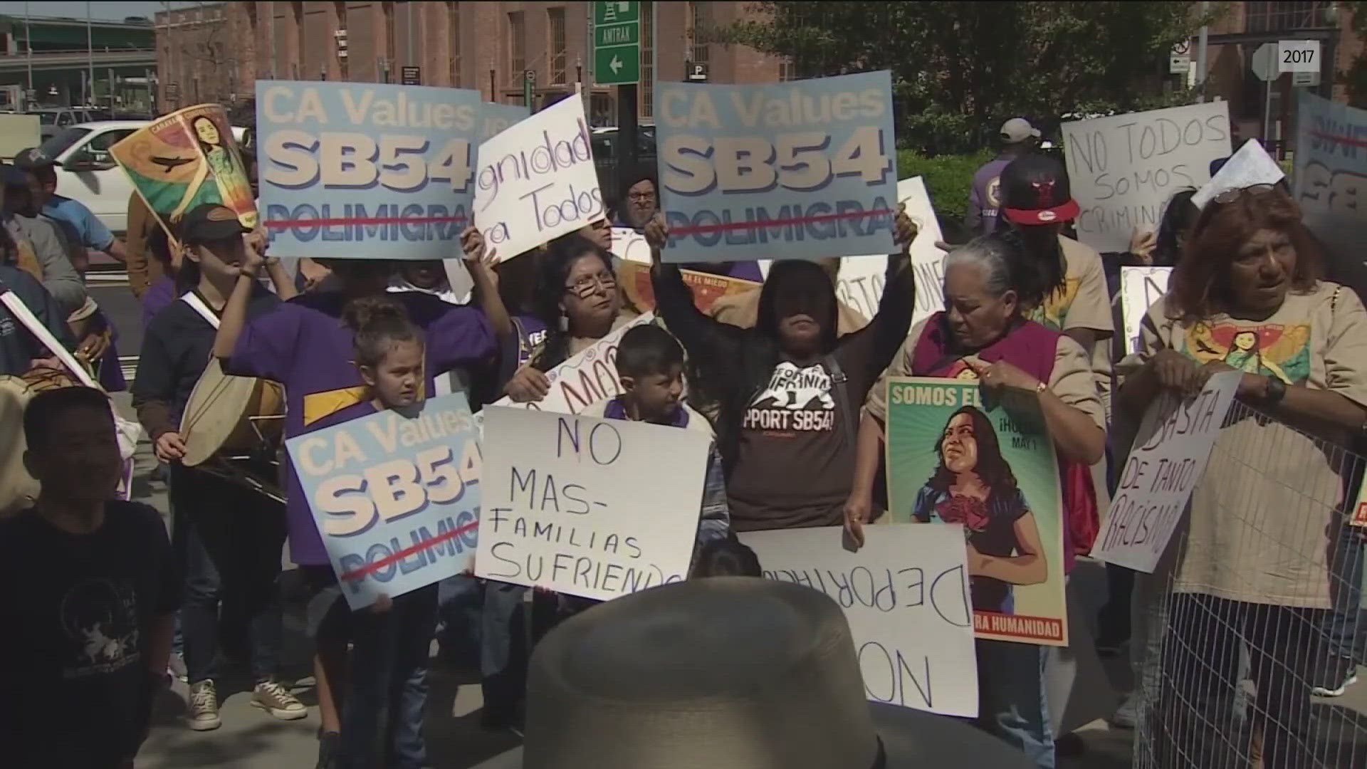 Some immigrants choose to 'self-deport' ahead of Trump presidency ...