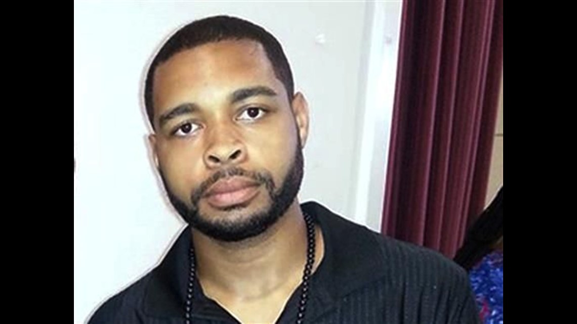Dallas suspect amassed personal arsenal at suburban home | cbs8.com