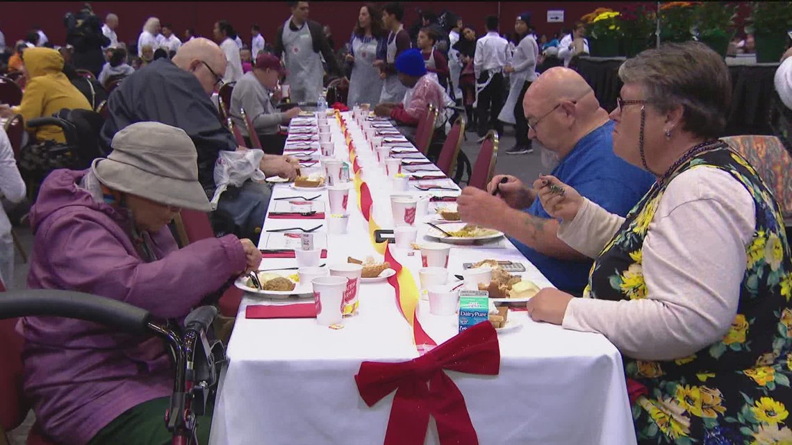 Salvation Army serves 2K people in San Diego | cbs8.com