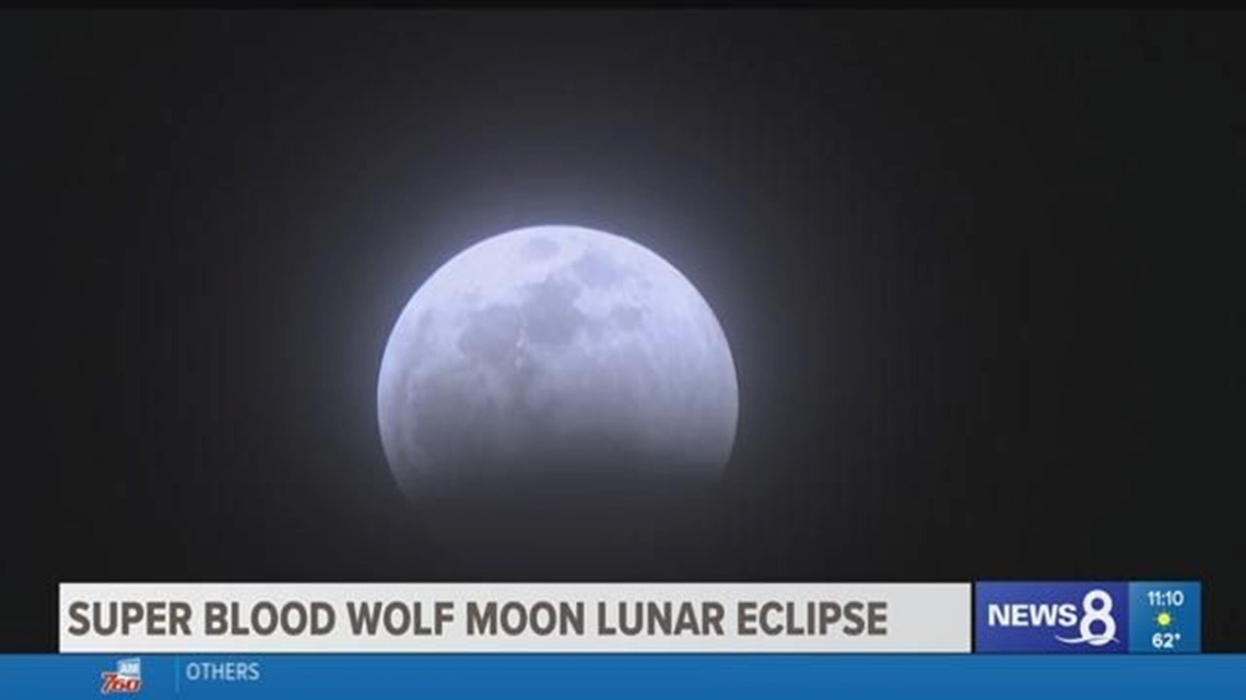 ‘Super Blood Wolf Moon’: San Diegans gaze upon lunar eclipse of ...