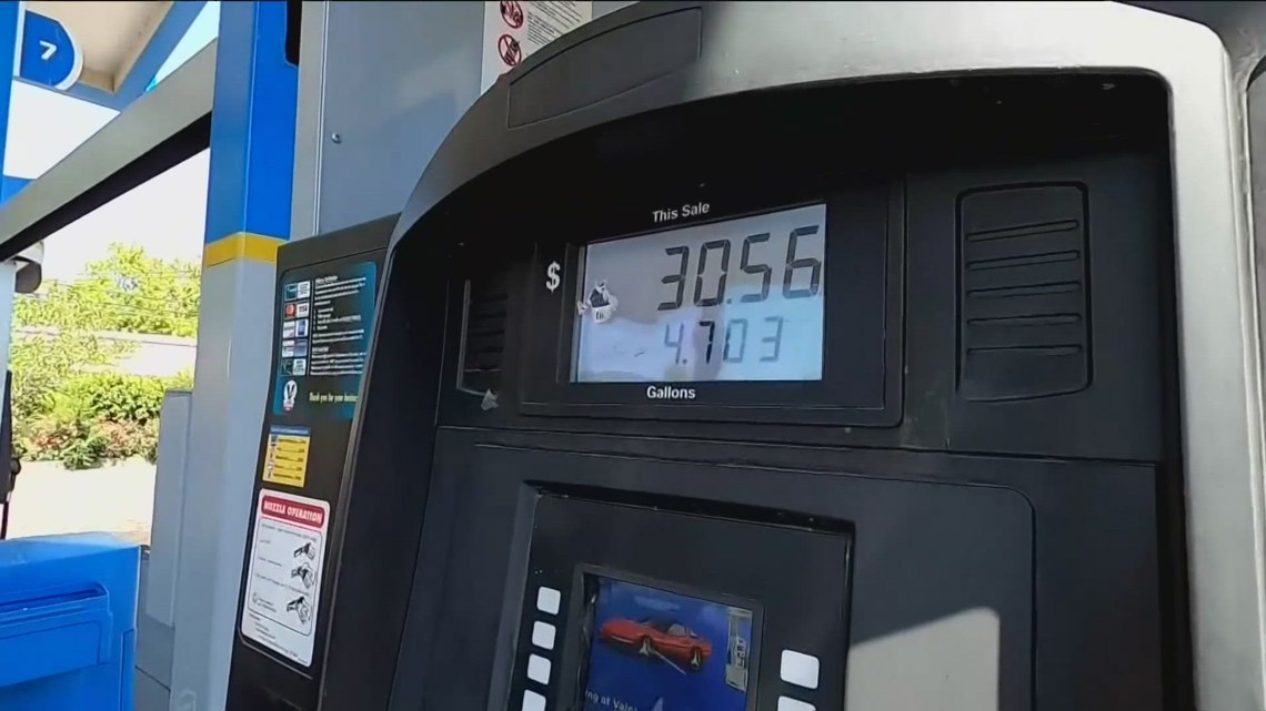 San Diego gas prices hike 10 days straight | cbs8.com