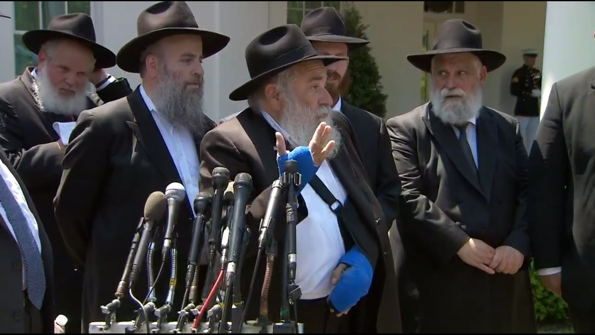 Poway Synagogue Shooting: Rabbi injured in Chabad of Poway shooting ...