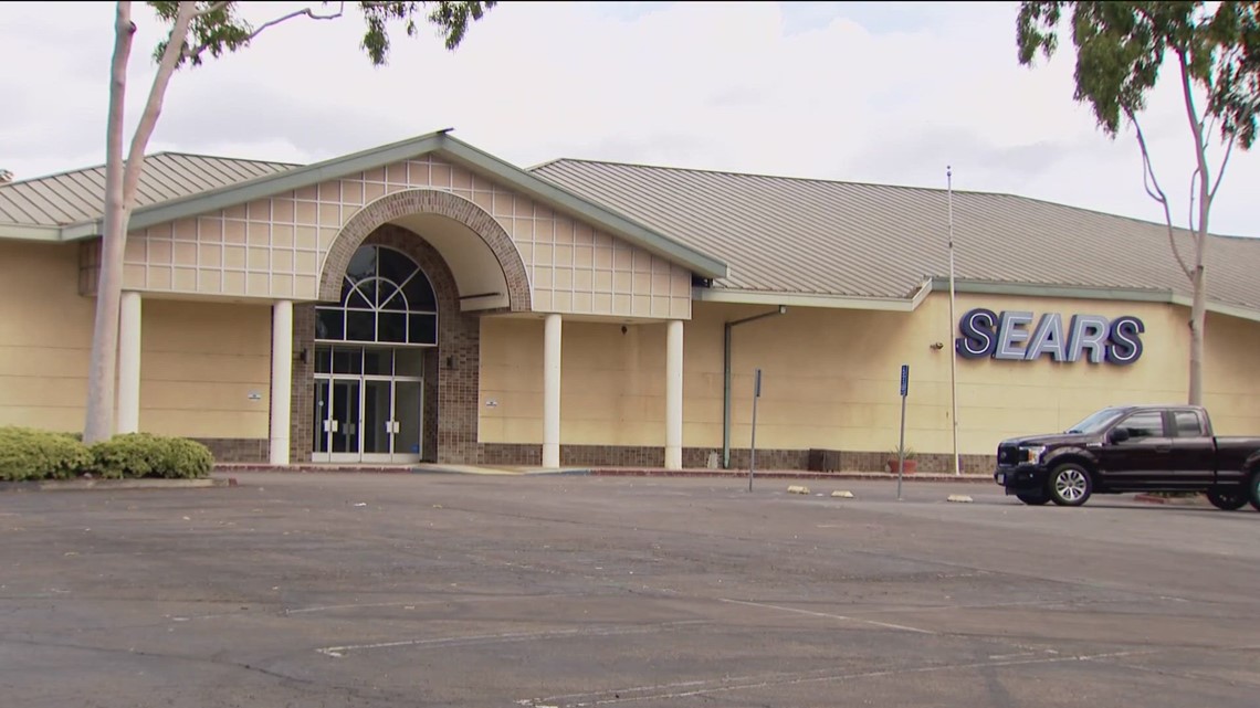 Costco pulls out of lease deal for vacant Sears in Escondido | cbs8.com