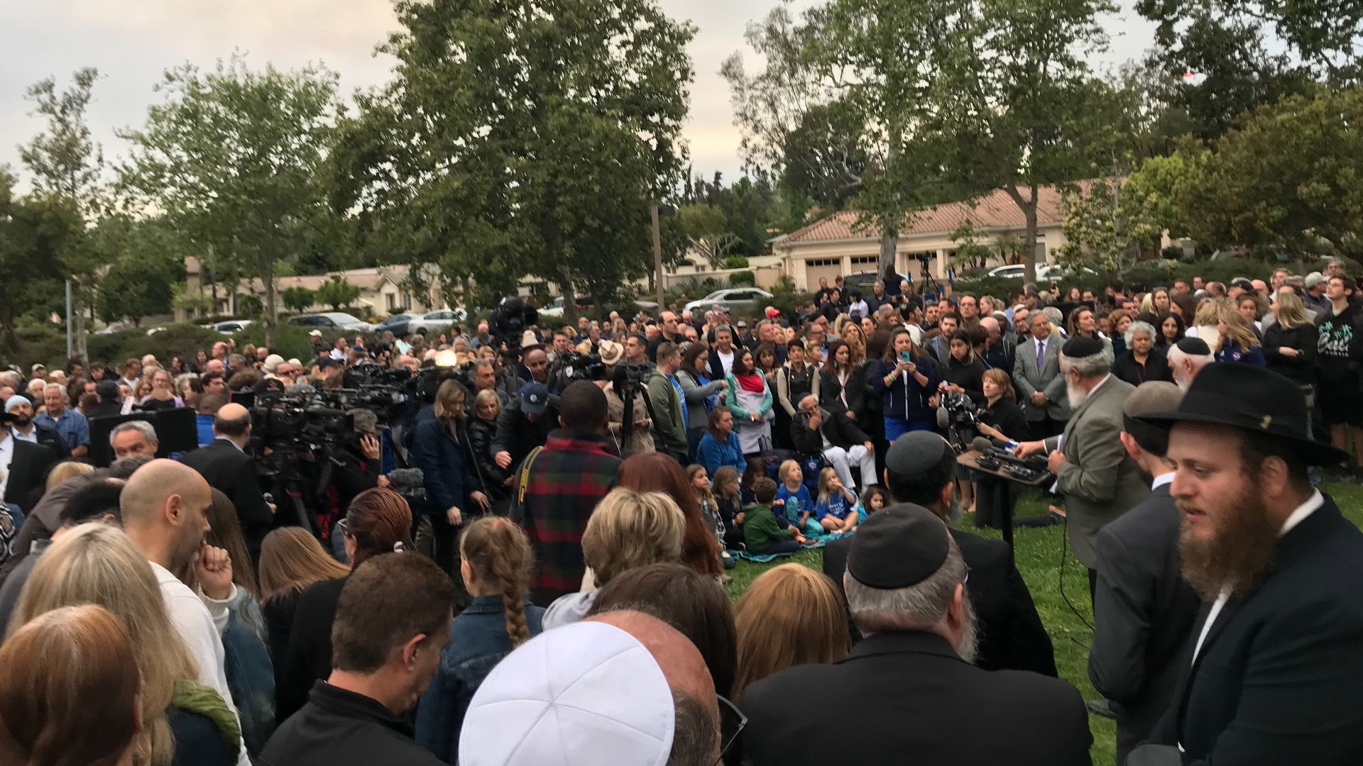 Victims said to be in stable condition after Poway synagogue shooting ...