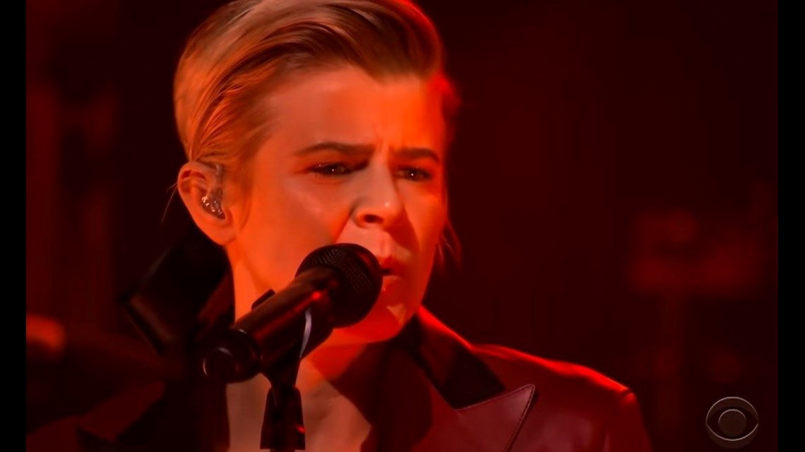 Robyn Performs 'Ever Again' | cbs8.com