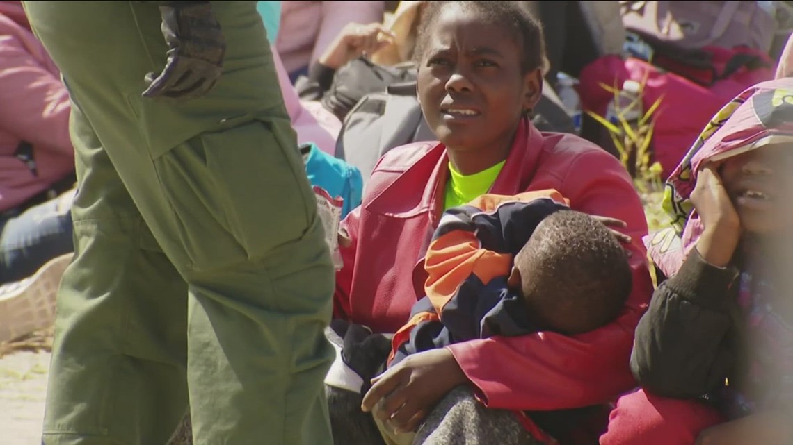 Conditions at US-Mexico border deteriorate as crowds grow | cbs8.com