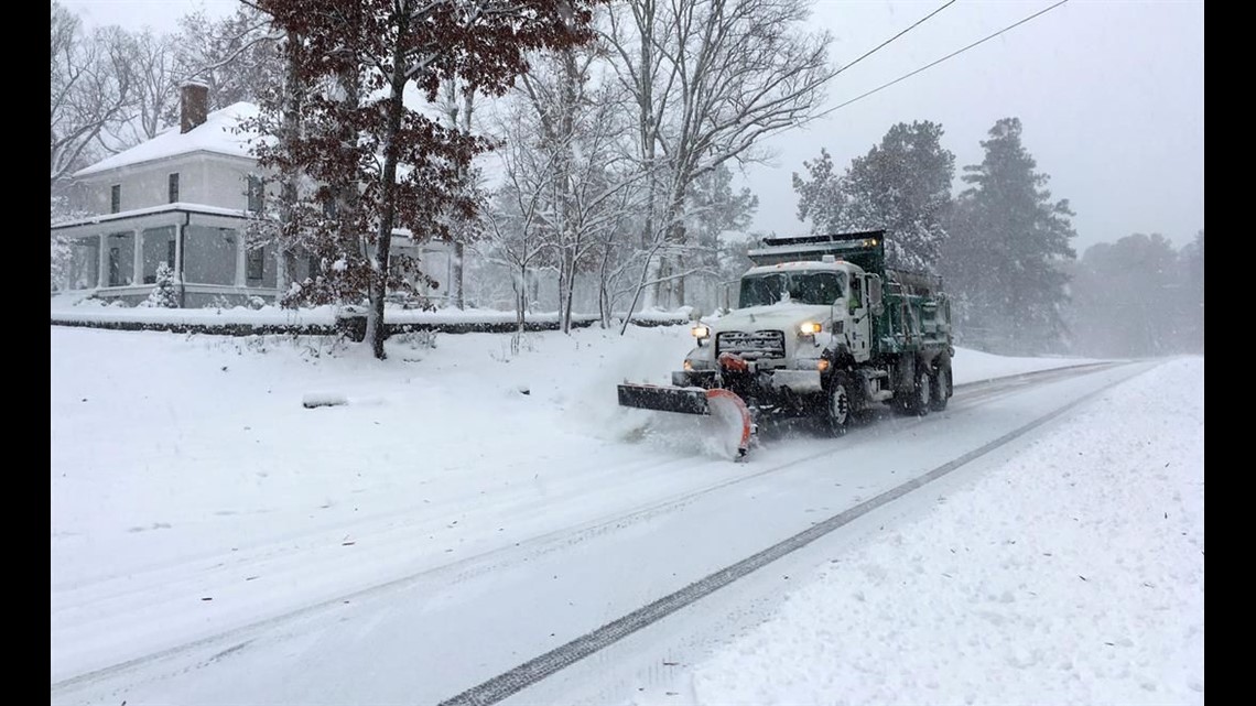 Winter storm causes icy roads across swath of South | cbs8.com