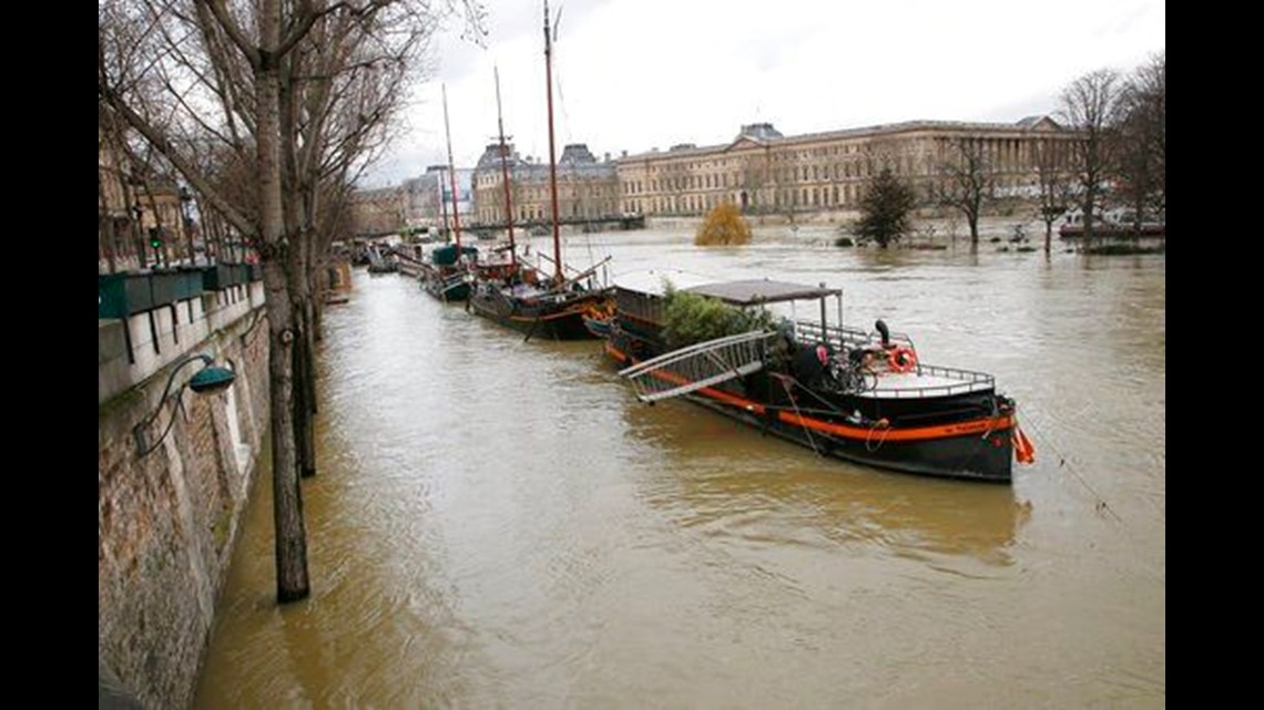 Floods peak in Paris as France sees worst rains in 50 years | cbs8.com