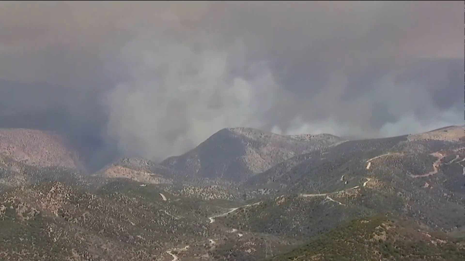 Crews battle brush fire at the San Diego-Mexico border | Border 6 Fire ...