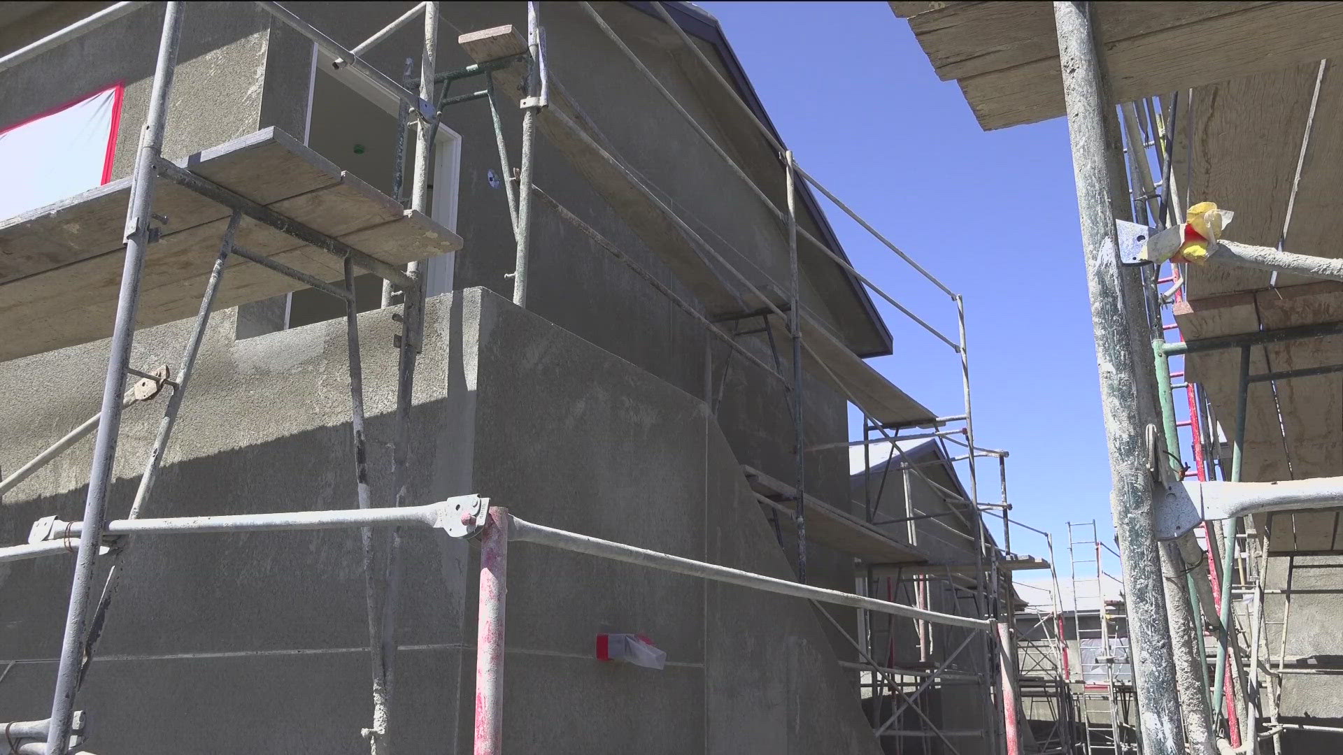 Realtor challenges 'alligator projects' in Clairemont | cbs8.com