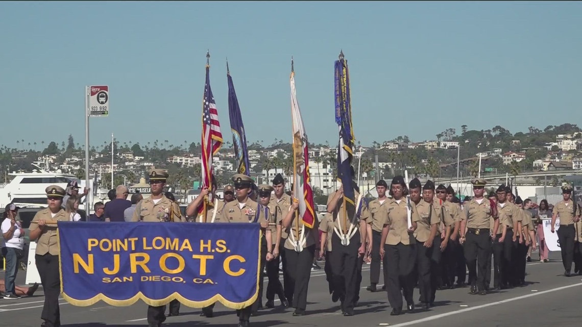 Veterans Day parades honor military service across San Diego | cbs8.com