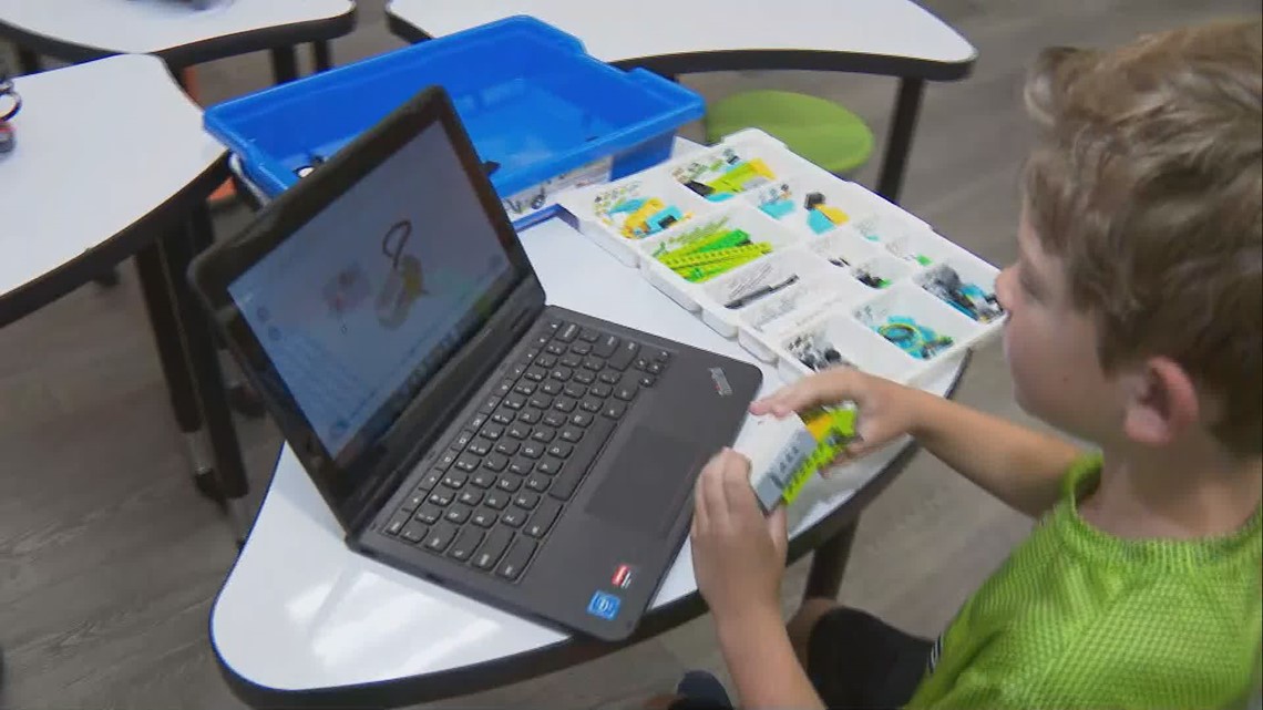 Class Acts: Jerabek Elementary students celebrate new STEAM lab | cbs8.com