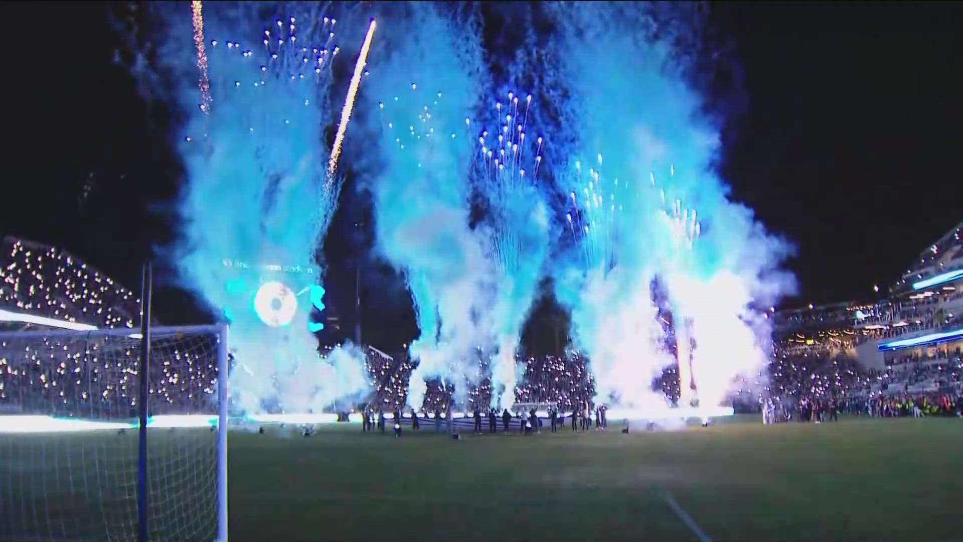 San Diego fans celebrate SDFC's first home game | cbs8.com