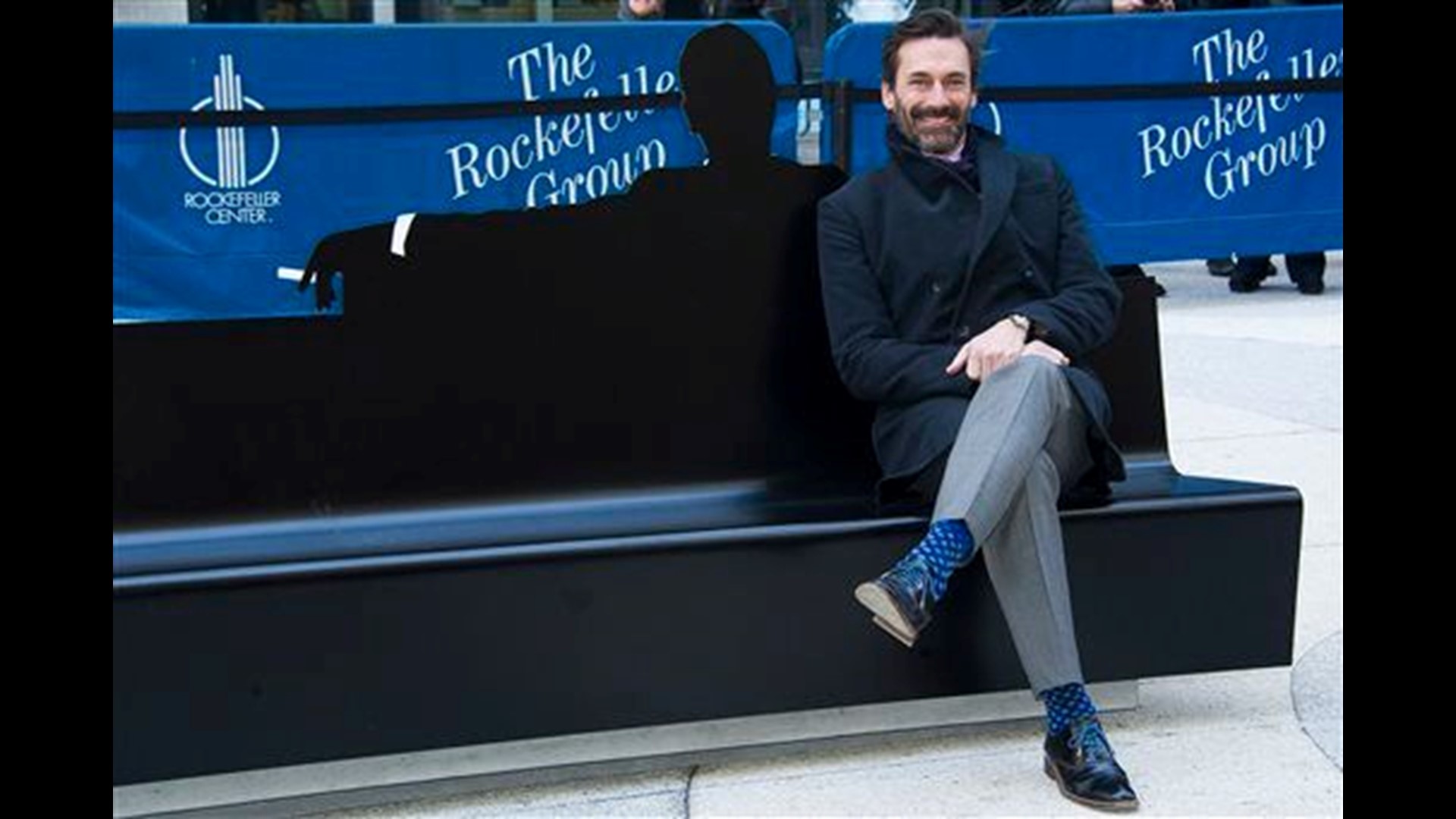 Selfie spot for 'Mad Men' fans: new Don Draper bench in NYC | cbs8.com