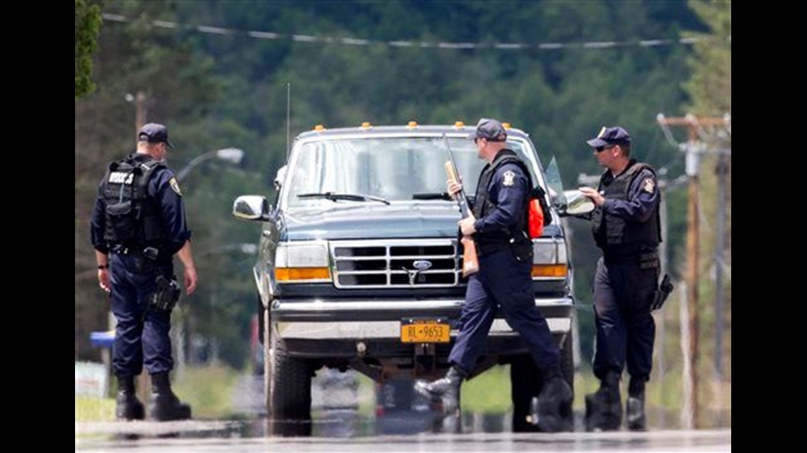 Items recovered from NY cabin as police seek escaped killers | cbs8.com