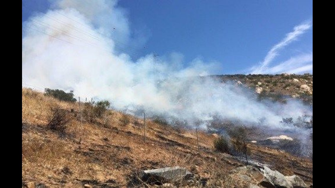 Lakeside brush fire burns 18 acres near Highway 67 | cbs8.com