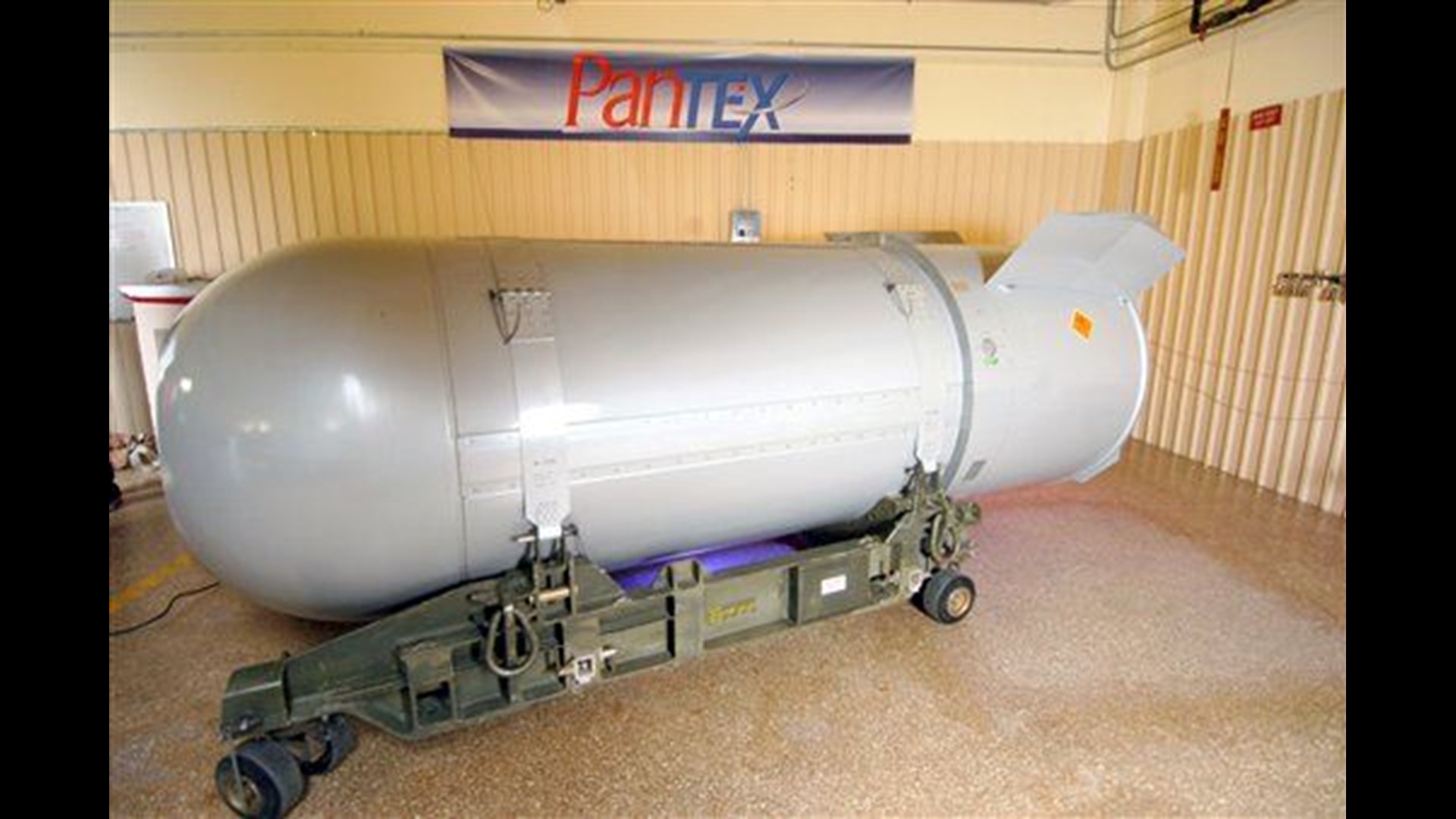 US's biggest nuclear bomb dismantled in Texas | cbs8.com