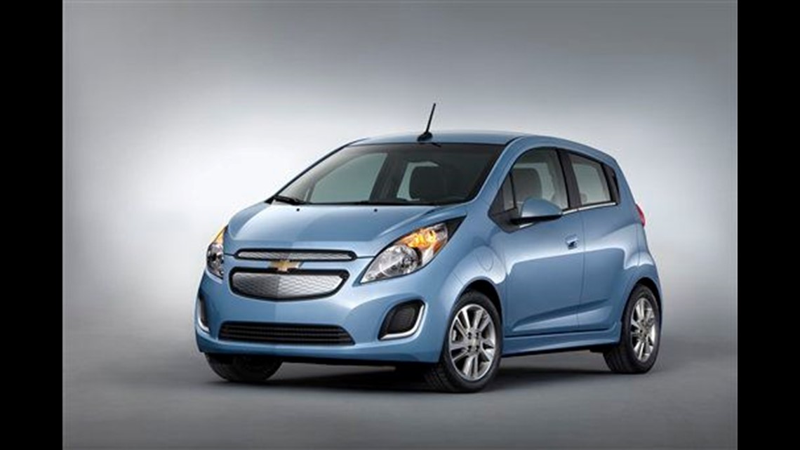 GM rolls out new electric mini car at LA Auto Show cbs8