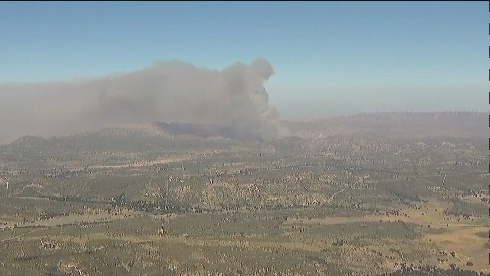Fire crews battle McCain fire burning in Boulevard near I-8 | cbs8.com