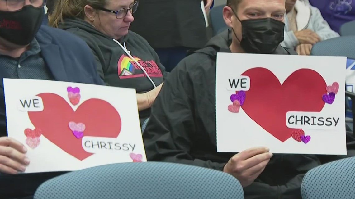Woman at center of Santee YMCA locker room debate speaks out | cbs8.com