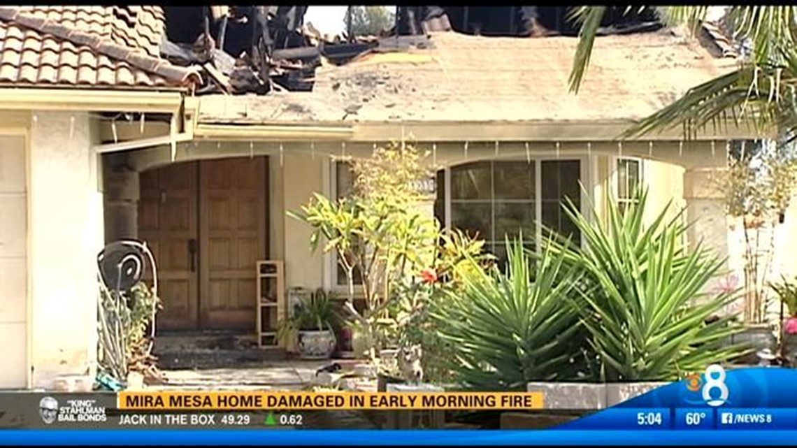 Crews extinguish Mira Mesa house fire | cbs8.com